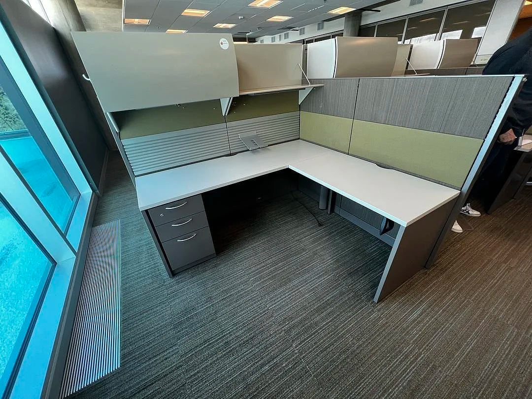 6' x 5.5' Steelcase Answer L-Shape Workstation w/Overhead, Shelf, BBF ...